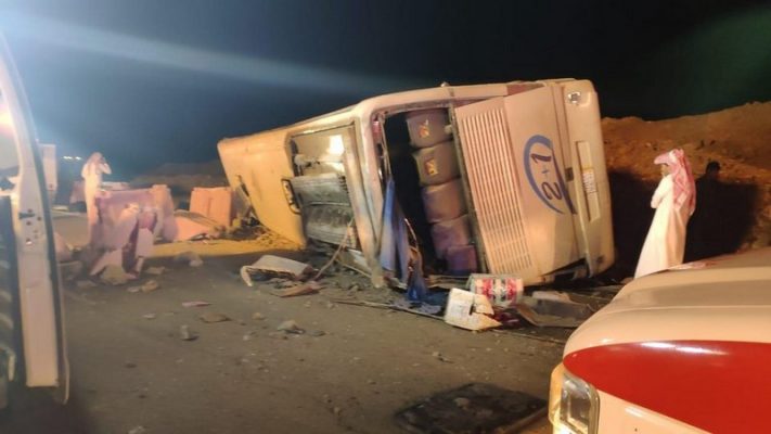 حادث مروري مروع في السعودية العظمى راح ضحيته ٣١ شخصا فيديو صحيفة